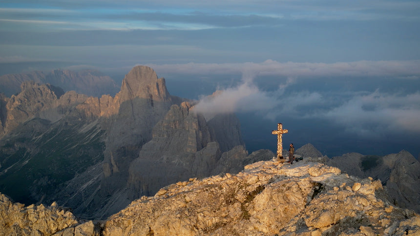 Matteo Peroni. Alpinista - Youtuber. AKU® Ambassador